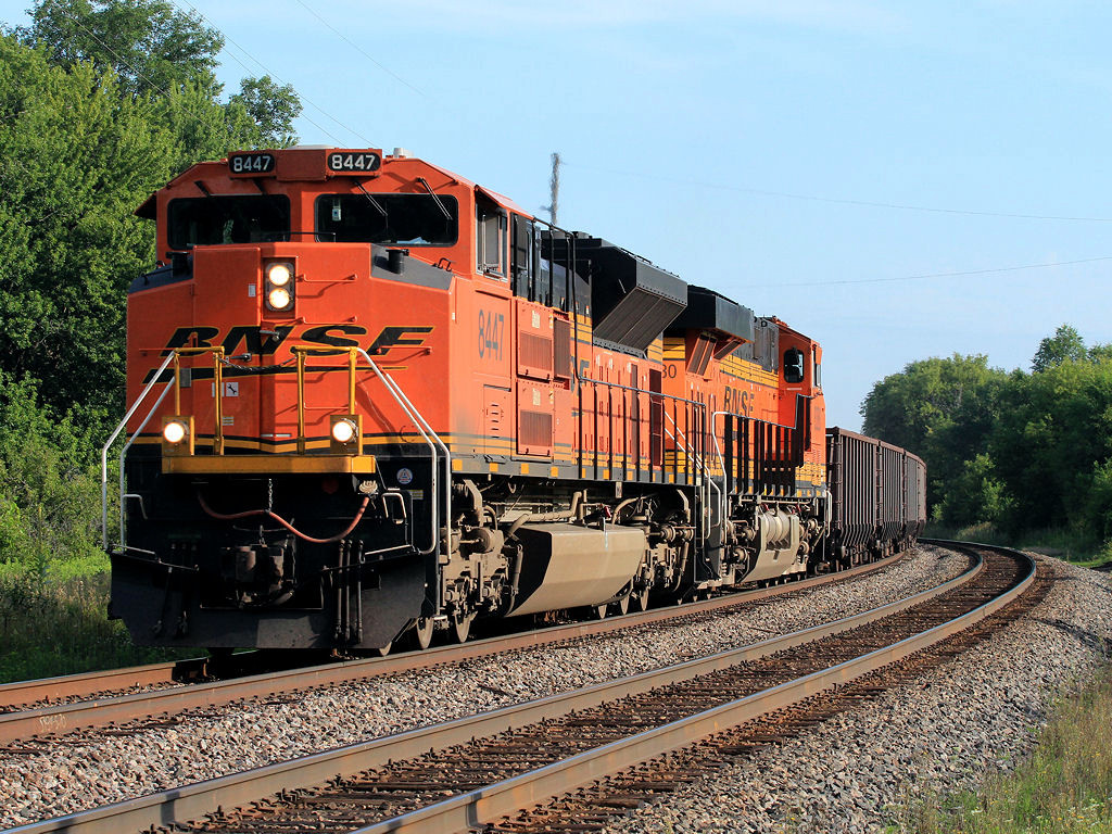 BNSF 8447